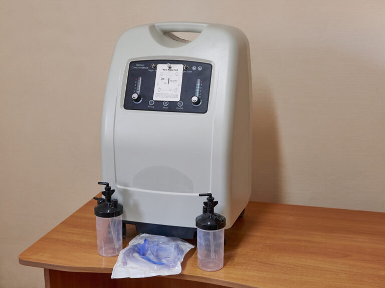 Oxygen Concentrators vs. Oxygen Tanks: Pros and Cons for Home Use ...